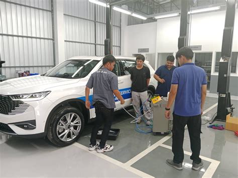 Easy Clean ล้างแอร์รถยนต์ แบบส่องกล้อง ไม่ถอดตู้ Bangkok