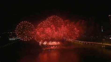 澳門舉行煙花及花車匯演 入境旅客較去年增逾2倍 商台新聞 Line Today