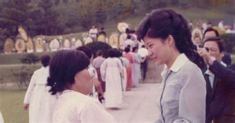 박정희 암살 이듬해 28살 박근혜는 총선 출마 원했다
