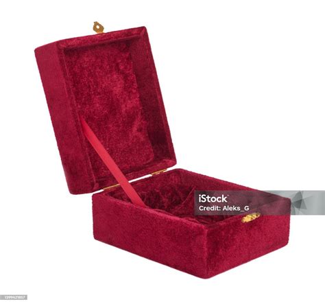 흰색 배경에 고립 된 대형 오픈 빈 빨간색 벨벳 선물 상자 클로즈업 0명에 대한 스톡 사진 및 기타 이미지 0명 공란 낮