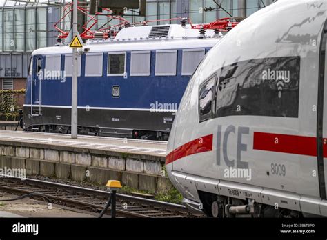 Historic Class 110 Electric Locomotive 110 448 8 From Tri Train Rental Gbr Eckental Eschenau