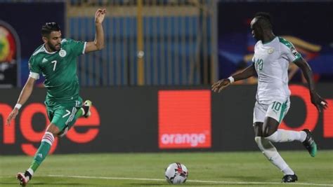 طرح 50 ألف تذكرة تحسبا للقاء الخضر أمام السنغال وديا الرياضي البلاد