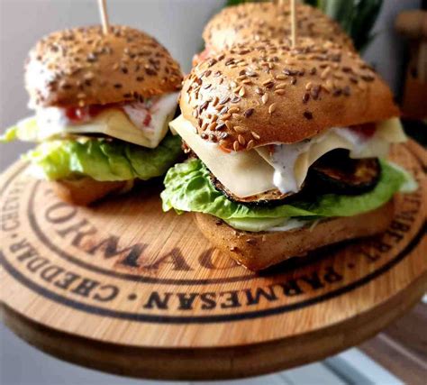 Domowe wege burgery z buraka i kaszy jaglanej Ten smak cię zaskoczy