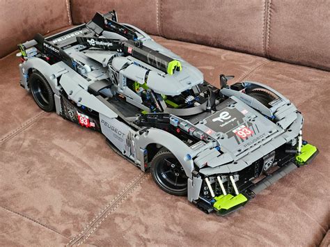 Peugeot 9X8 LEGO. Jeździł w Le Mans. Teraz mam go na półce i jest hiper