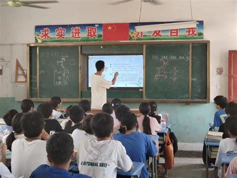 社会实践弘毅书院“盛茂青春 助乡先行”三下乡志愿服务队——无限风光在险峰，学生安全莫放松 弘毅书院