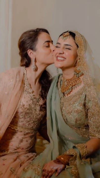 کبری خان کی نندیں کبری کوچوم چوم کرپاگل مہندی پرshortvideo Youtube