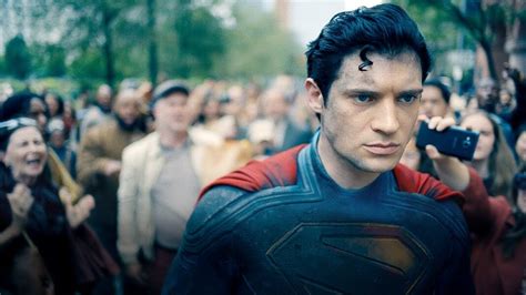 Superman Edi Gathegi detalha sua versão do Sr Incrível Estamos criando o nosso próprio