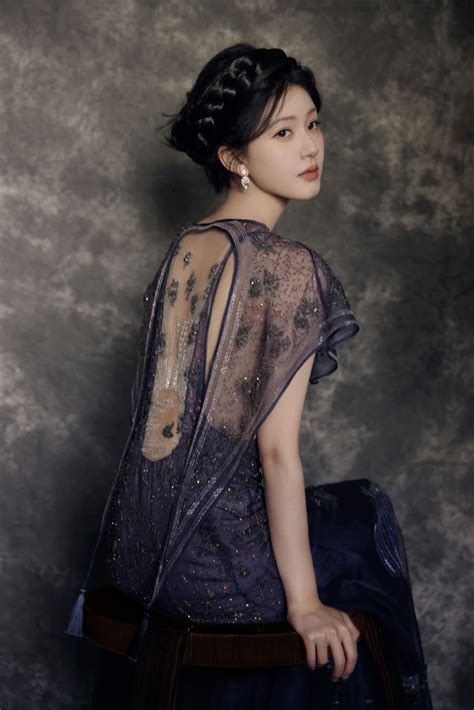 Rosy Zhao Zhao Lusi gorgeous in Julien Fournié