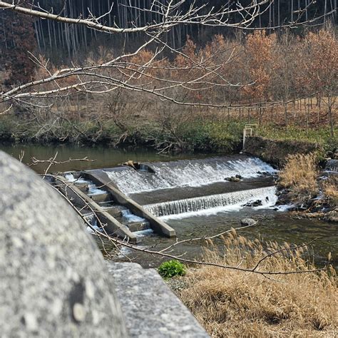 山口県周南市鹿野の温泉石船温泉の近くを流れる渋川は周辺地域の地名にもなっている川です 温泉上がりに周辺をぶらりと歩き橋の上から1枚