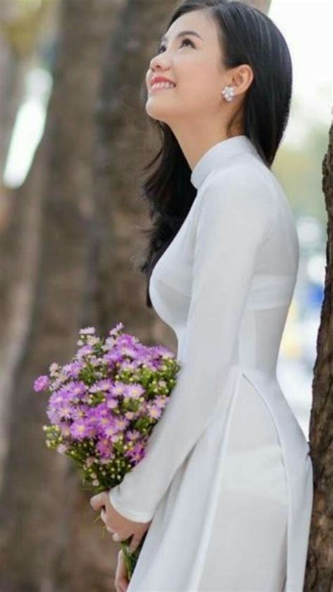 Ghim Trên áo Dài Pose Phụ Nữ Glamour Giống Cái