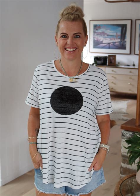 Ava Sequin Circle Tee Leelouanne