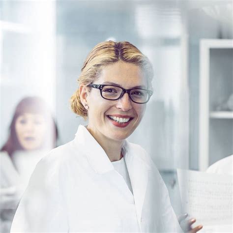 Lebenslauf Dr Med Eva Prager Endokrinologikum Labore Hamburg