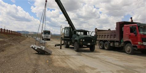 Налайх дүүргийн 4 4 км авто замын хоёрдугаар хэсгийн зорчих хэсгийн хөдөлгөөнийг 2020 оны 06