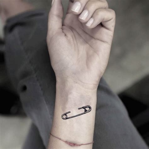 Safety Pin Temporary Fake Tattoo Sticker Set Of 4 Etsy Safety Pin