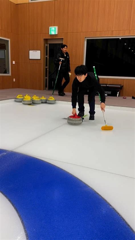 Watchvem J8lwlz0c 수어로 만나는 책 우리 모두의 지식 친구 책은 우리에게 새로운 세상을 열어주고 삶의 지혜를