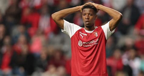 OM Mercato Mauvaise Nouvelle Dans Le Dossier Banza But Football Club