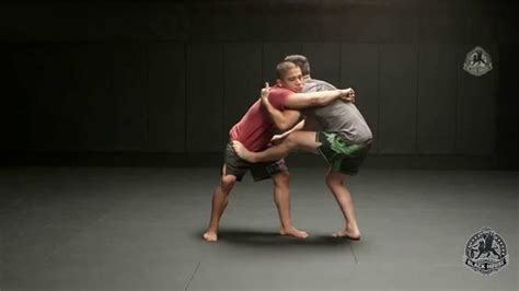 Black House Mma Body Lock Defense To Omoplata By Pedro Munhoz Youtube