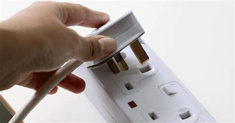 해외여행 갈 때 알아두면 좋은 국가별 콘센트 모양 자취생으로 살아남기