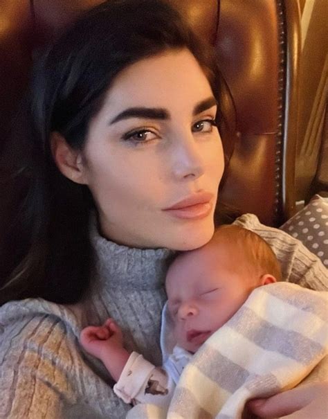 Bianca Atzei Altra Preoccupazione Compagno Ricoverato Durgenza