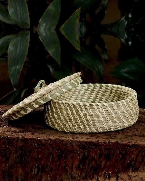 Natural Sabai Grass Crafted Lid Box For Storage Size Dimension