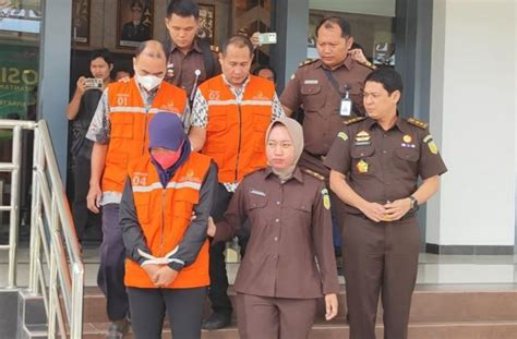 Sistem Informasi Presensi Guru Dan Tenaga Kependidikan Di Smkn 1 Balikpapan Gunakan Framework