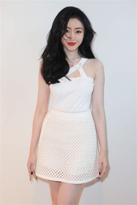 Crystal Zhang Hawtcelebs