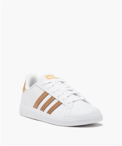 Baskets basses à bandes brillantes femme Adidas Grand Cou blanc GEMO