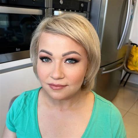 Не считала Думаю что не меньше 60