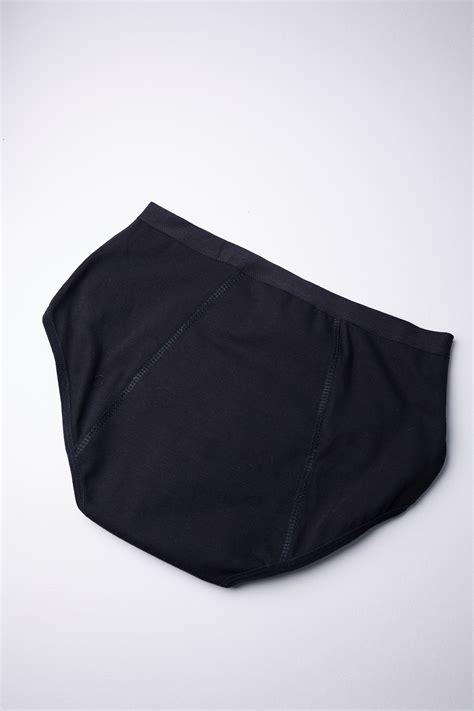 Менструальні підліткові трусики Сліпи Bnb Teens Black зі стандартною ластовицею купити з