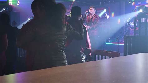 Mike Gonzalez And The Iconiczz Tumbleweed Texas Zum Barrel Youtube