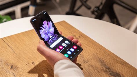 Galaxy Z Flip é Bom Saiba Tudo Sobre O Celular Dobrável Conhecimento