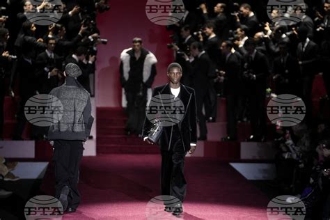 Долче и Габана напомниха за блясъка от времето на Фелини в новата си