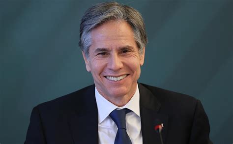 Блинкен пошутил о «русских друзьях после тревоги во время речи в Техасе — РБК