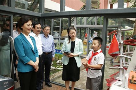 徐缨在南京检查中小学开学工作要闻 南京市教育局