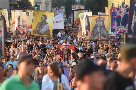 Во Белград повторно одржани „Литии за спас на Србија“ со барање за