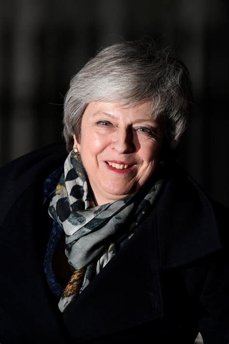 Theresa May Confidence Vote Result Tory Mps Erupt In Applause As Sir