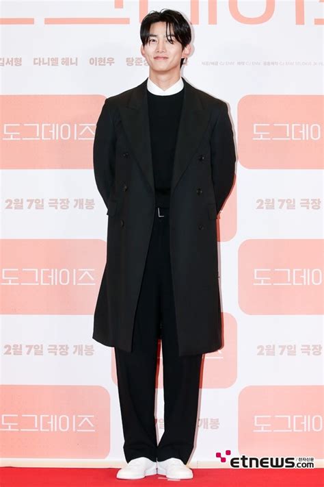 [포토] 옥택연 깔끔한 외출 전자신문