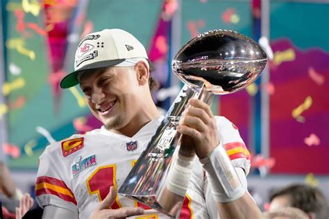 종합 지상 최대의 쇼 Nfl 슈퍼볼 57회 주인공은 캔자스시티 치프스 아주경제