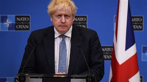 英国首相：立即对普京和拉夫罗夫实施制裁手机新浪网