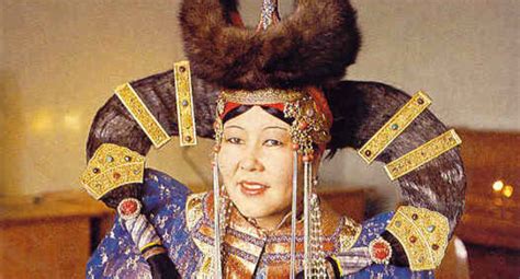 Монголын сор болсон бүтээлээс Уяхан замбуу тивийн наран