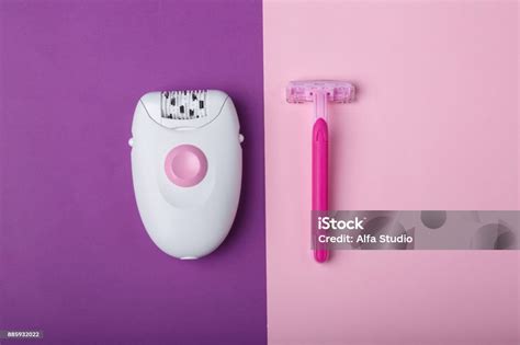 제 모기 일회용 면도기 분홍색 배경 텍스트에 대 한 공간에 면도기에 대한 스톡 사진 및 기타 이미지 면도기 면도 몸
