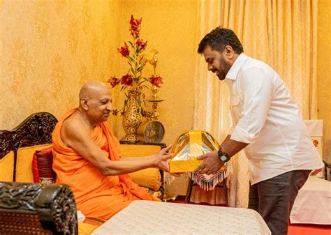 President Calls On Chief Prelates Caption Story Daily Mirror