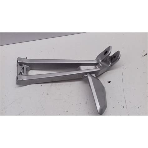 SOPORTE ESTRIBERA TRASERO IZQUIERDO YZF 125R 17 18
