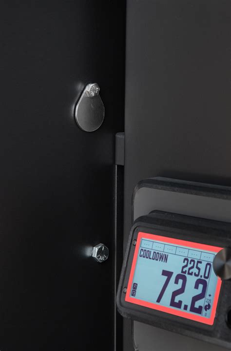Lone Star Grillz Cabinet Pellet Smoker