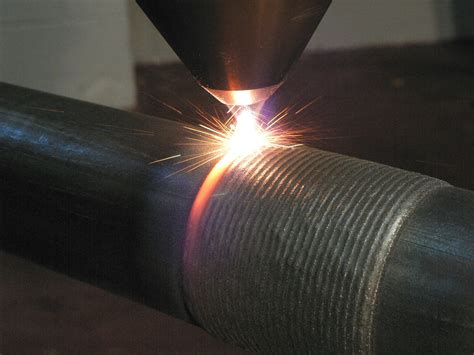 การเคลือบผิวโลหะด้วยเครื่อง Laser Cladding