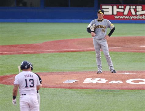 ＜ヤ・神＞ 2回、オスナに二塁打を許し、悔しそうな表情を見せる西勇 （撮影・須田 麻祐子） ― スポニチ Sponichi Annex 野球