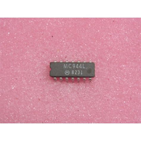 ci MC L ic MC L dual input NAND gate DIP boîtier céramique PLA