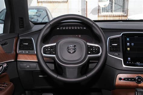 【沃尔沃xc90b5 智行豪华版 7座方向盘图片 汽车图片大全】 易车