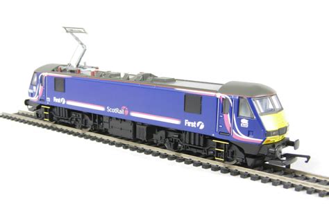 Hornby R2663a Loco Class 90 90019 In First Scotrail Livery Split From