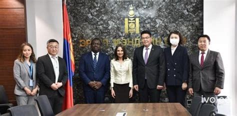 НҮБ ын хүүхдийн сангийн зүүн ази номхон далайн бүсийн захирал Деборо Коминиг хүлээн авч уулзлаа